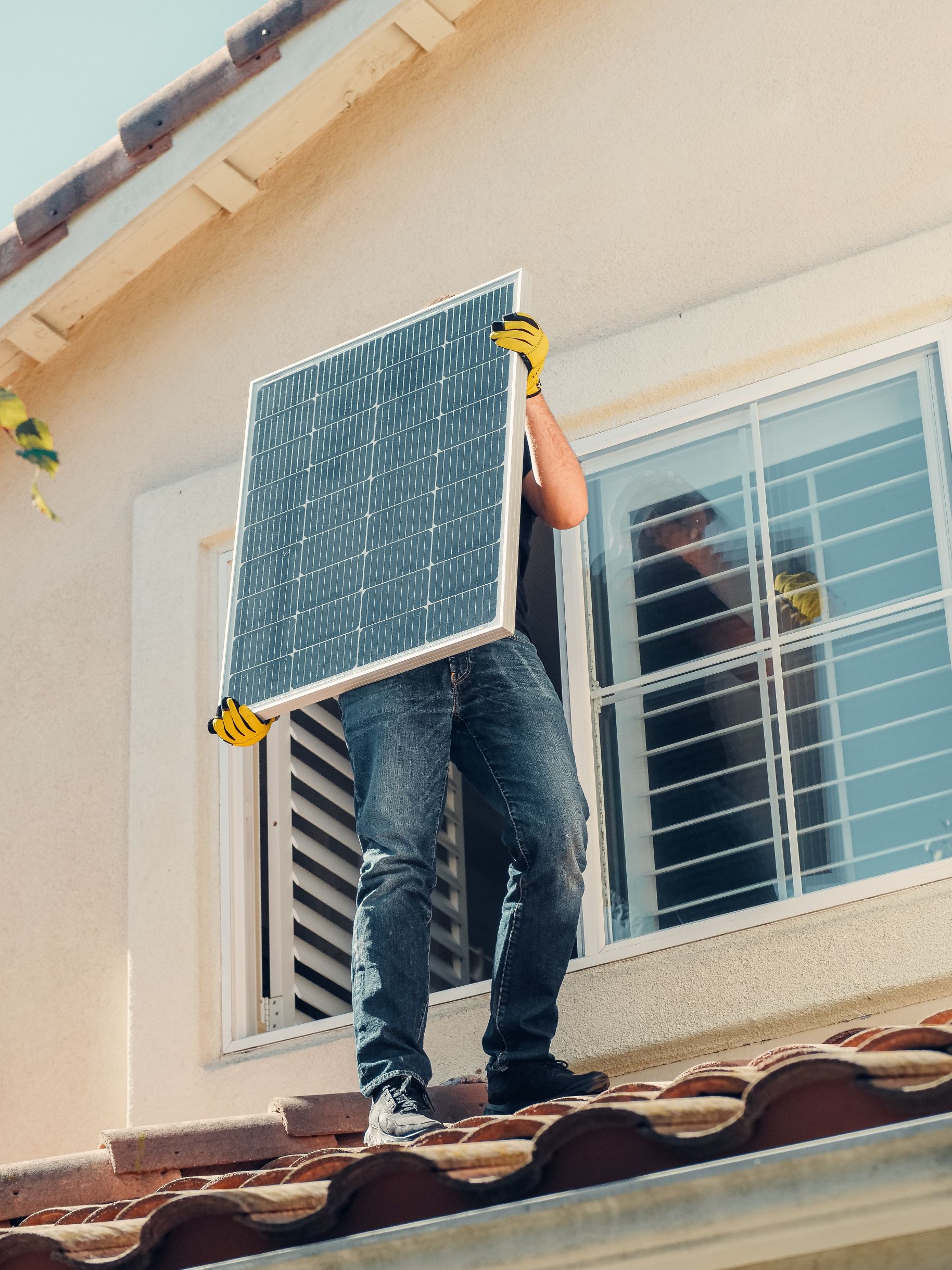 A Comprehensive Guide to Installing Solar Panels - The Renewable Rundown